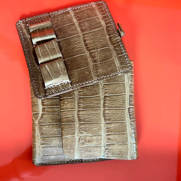 Accessories | Vintage Alligator Grooming Kit Holder Light Tan 4 Slots ...